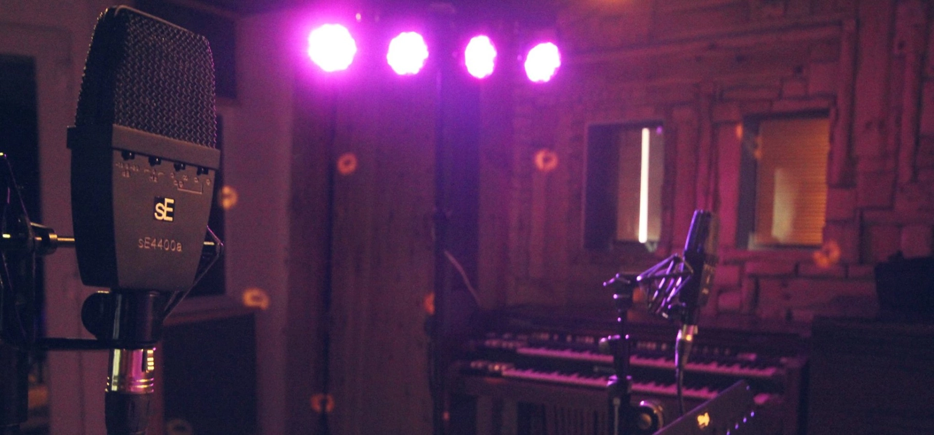 1 Hour Recording Studio Experience in Newcastle Experience Days ...