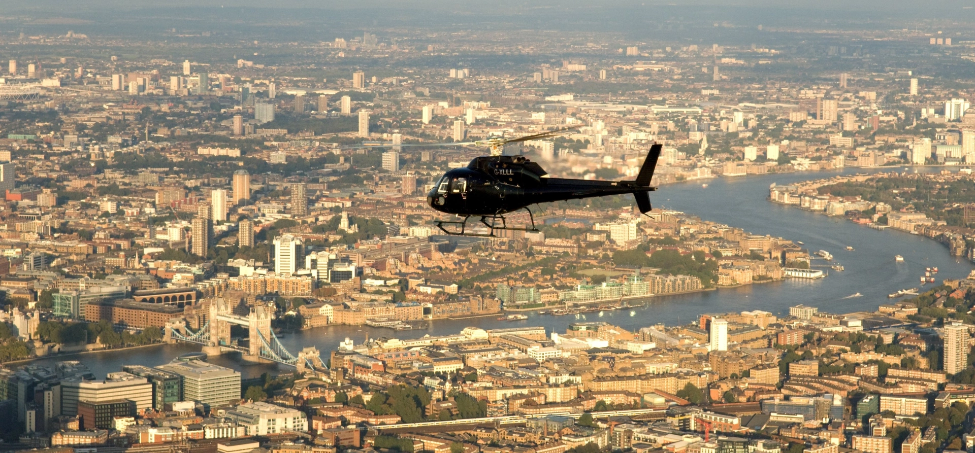 London 30-Minute Helicopter Tour From Romford Gift Vouchers £200 for 1