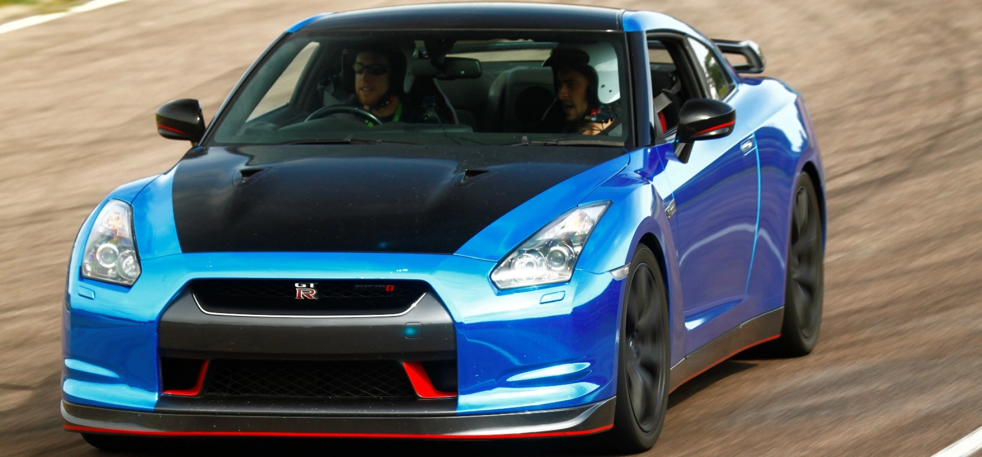Nissan GT-R Nismo Driving Experience Experience Days Vouchers ...