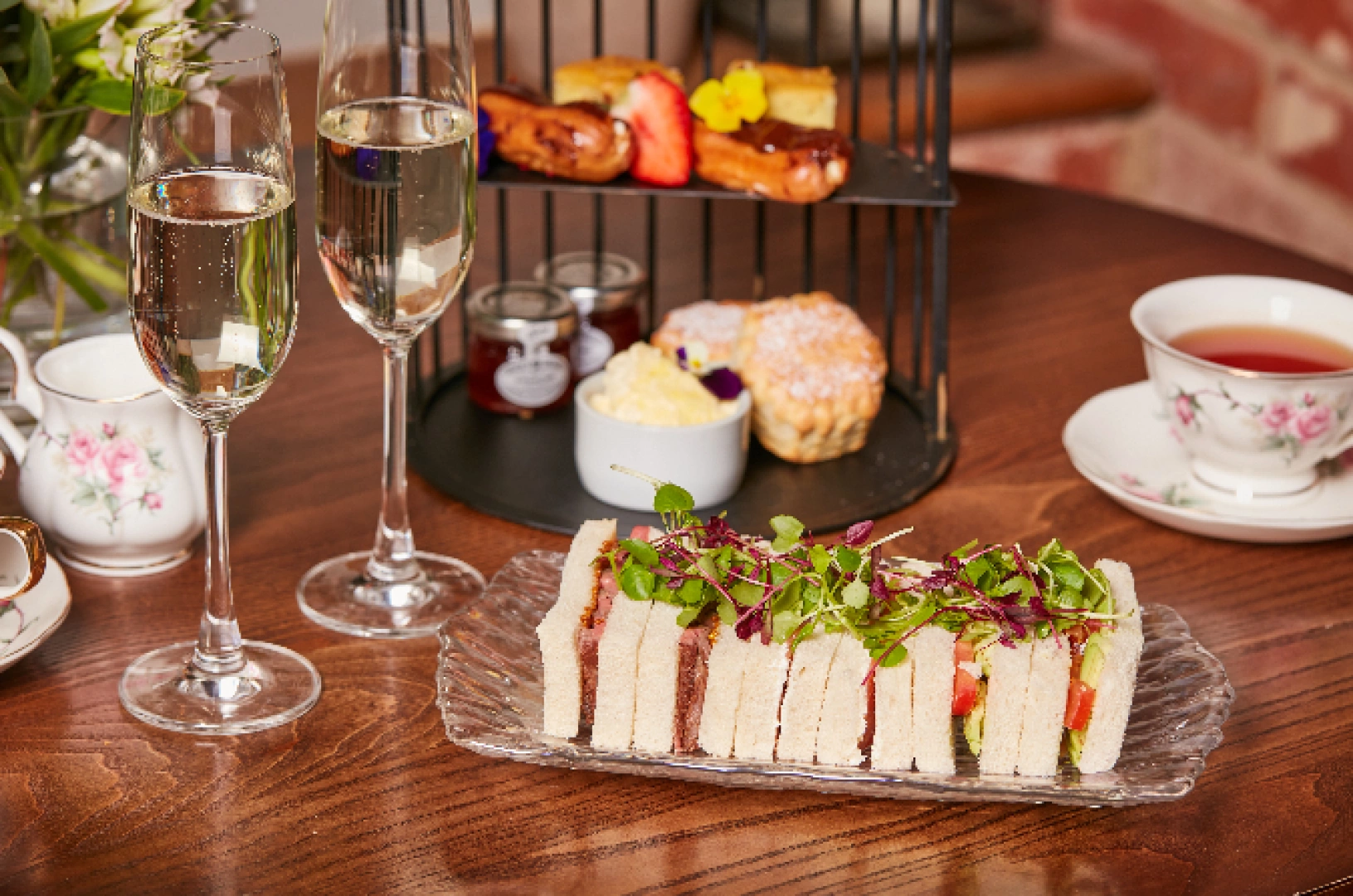 Woking Country Pub Champagne Afternoon Tea Experience Days Vouchers ...