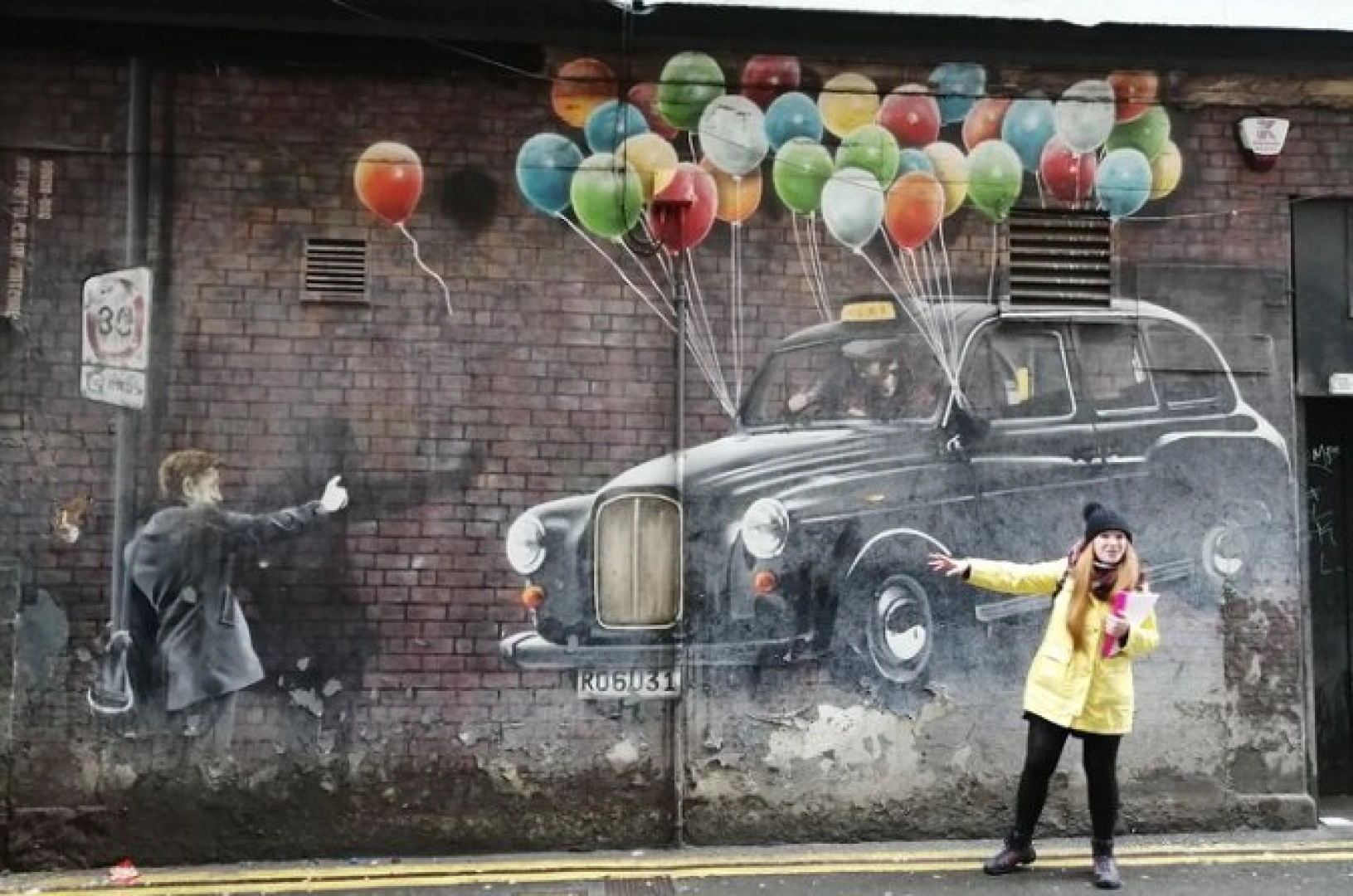 Glasgow 90 Minute Street Art Walking Tour For Two Gift Vouchers £28 for 2