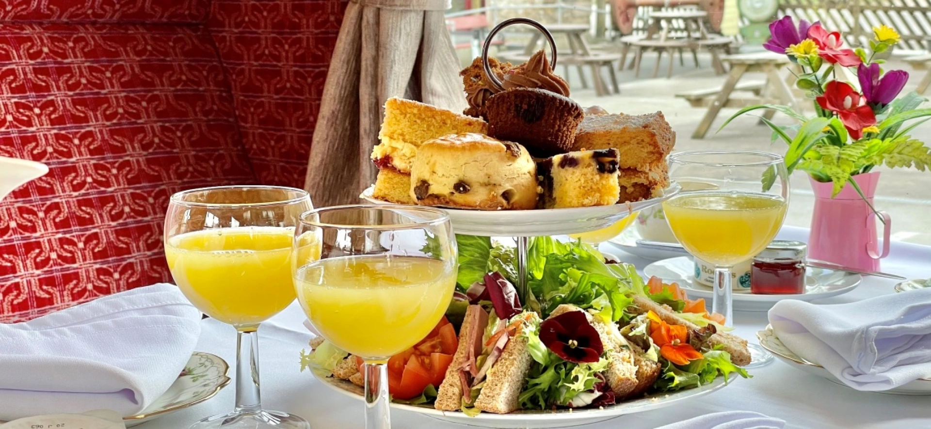 Luxury Afternoon Tea for 2 on Board a Vintage Train in Derbyshire ...