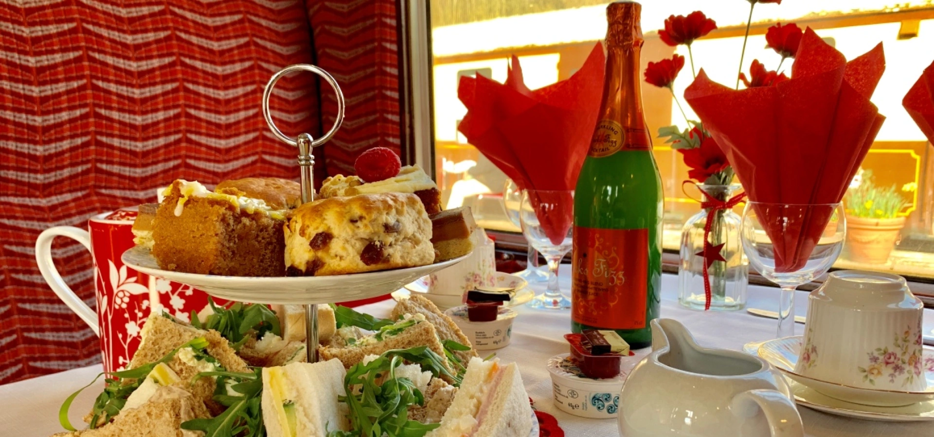 Luxury Afternoon Tea for 2 on Board a Vintage Train in Derbyshire ...